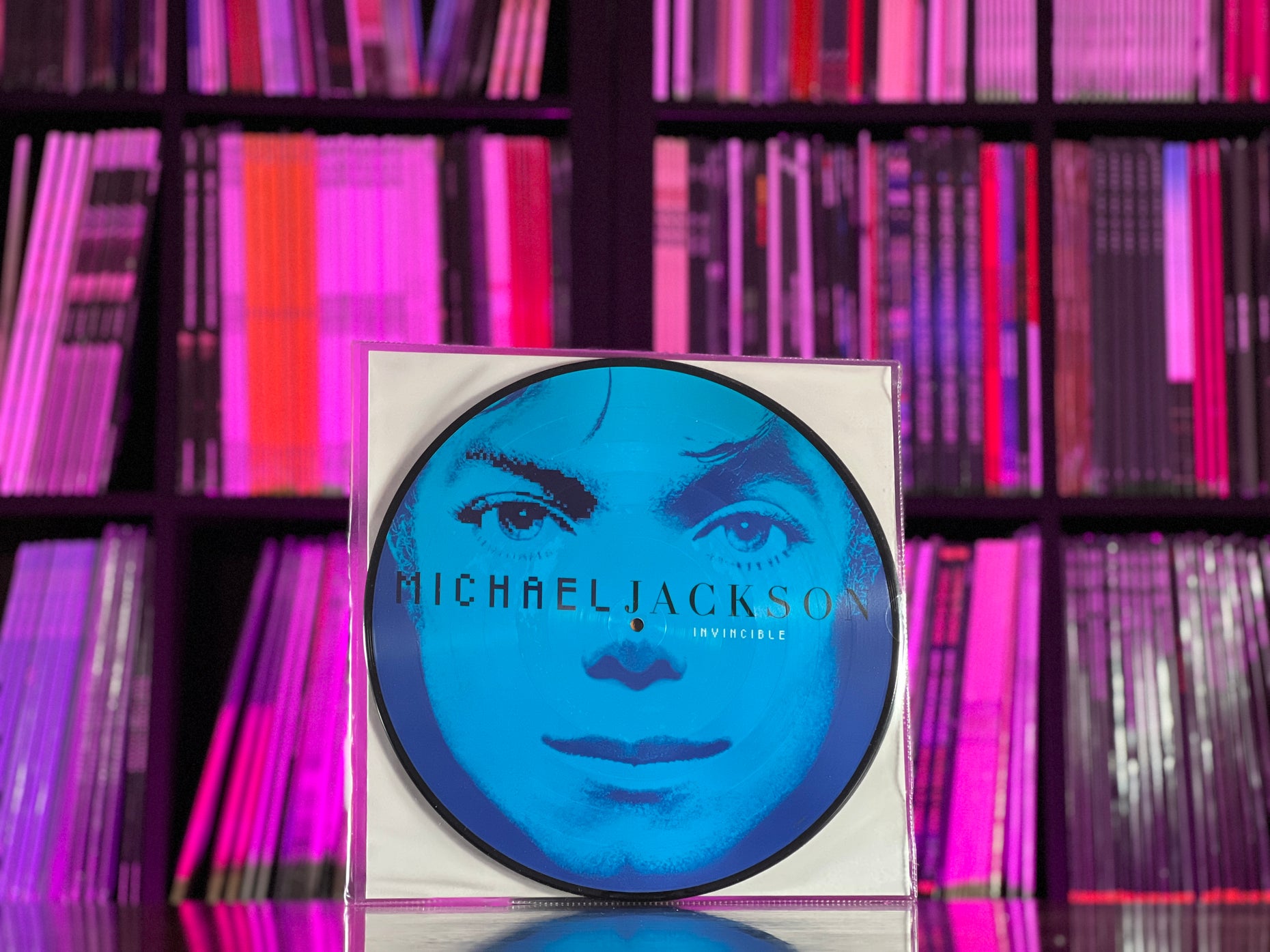 Michael Jackson - Invincible (Picture Disc) – Rollin' Records